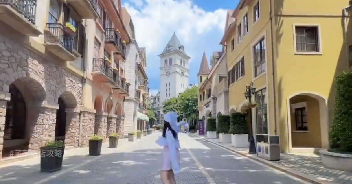 [VIDEO] European "copycat" cities throughout China are now multi ...